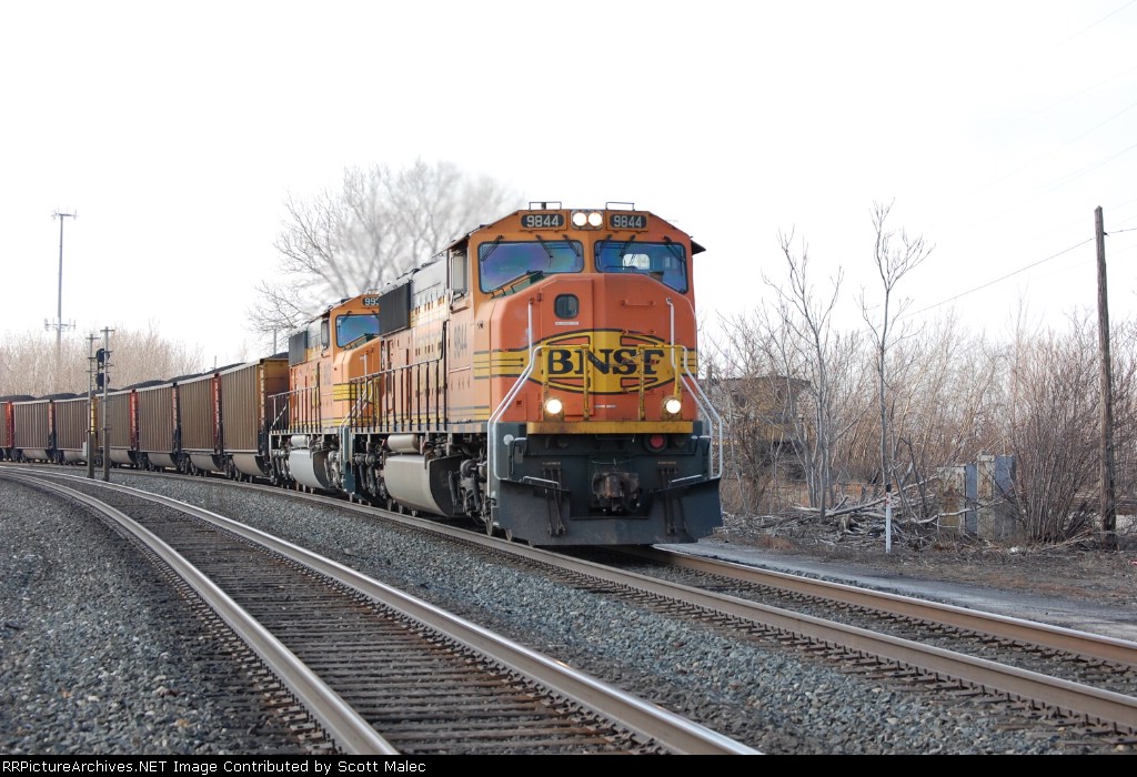 BNSF 9844 & 9932